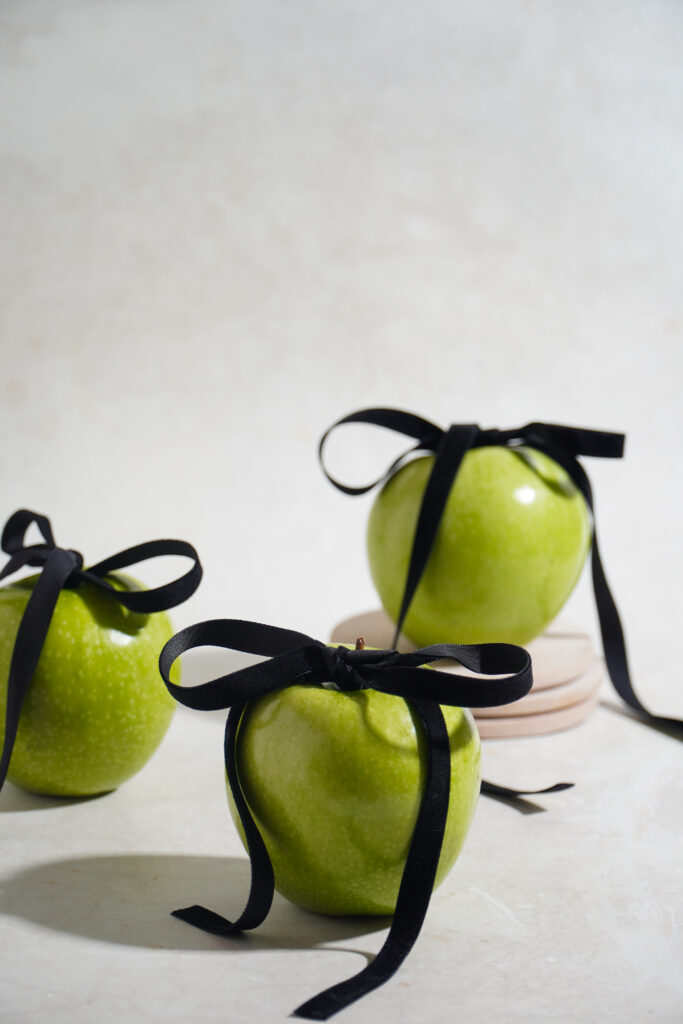 3 Creative Ways to Decorate Apples for Your Rosh Hashanah Table ...