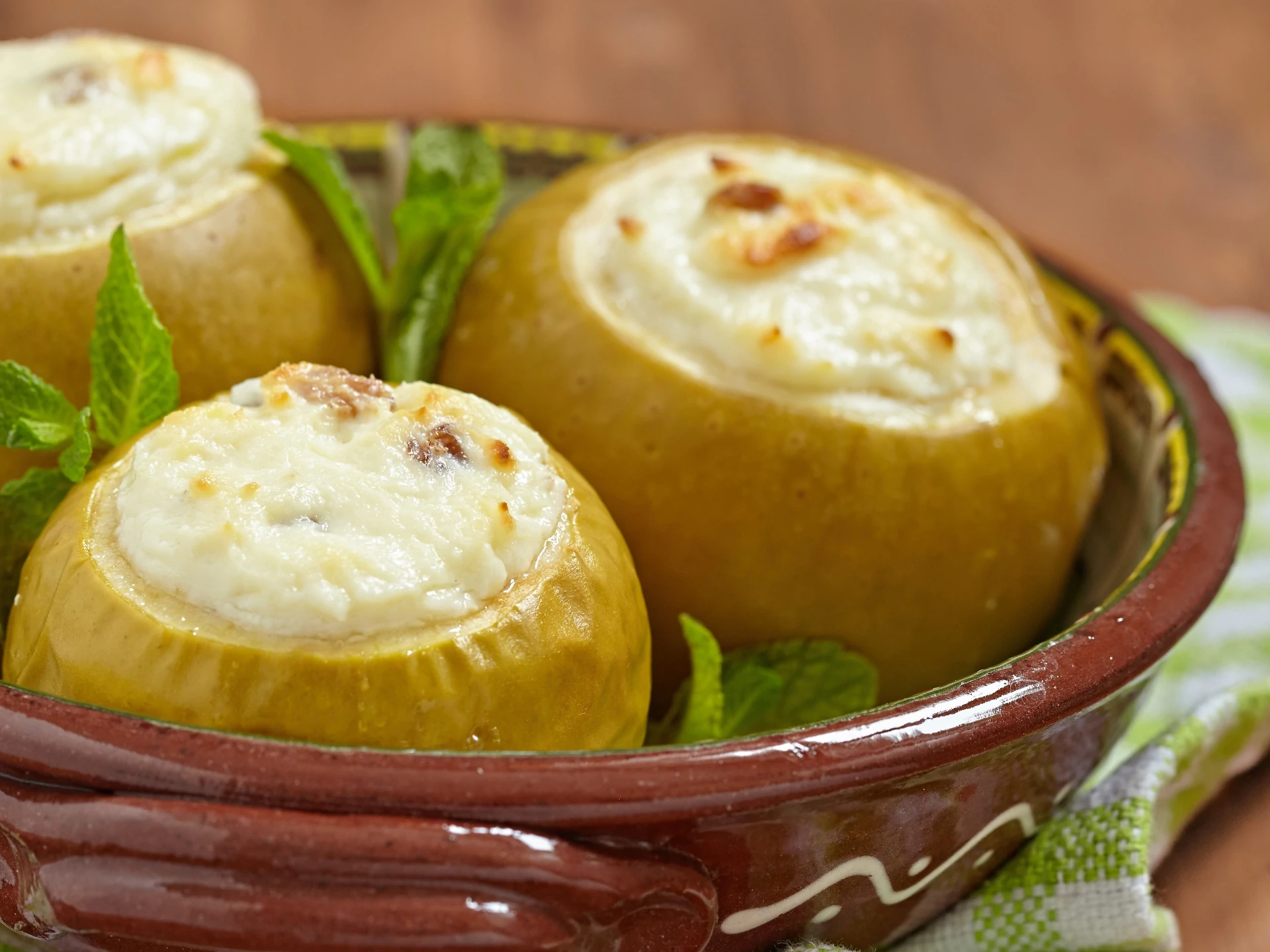Cheesecake-Stuffed Apples - Kosher.com